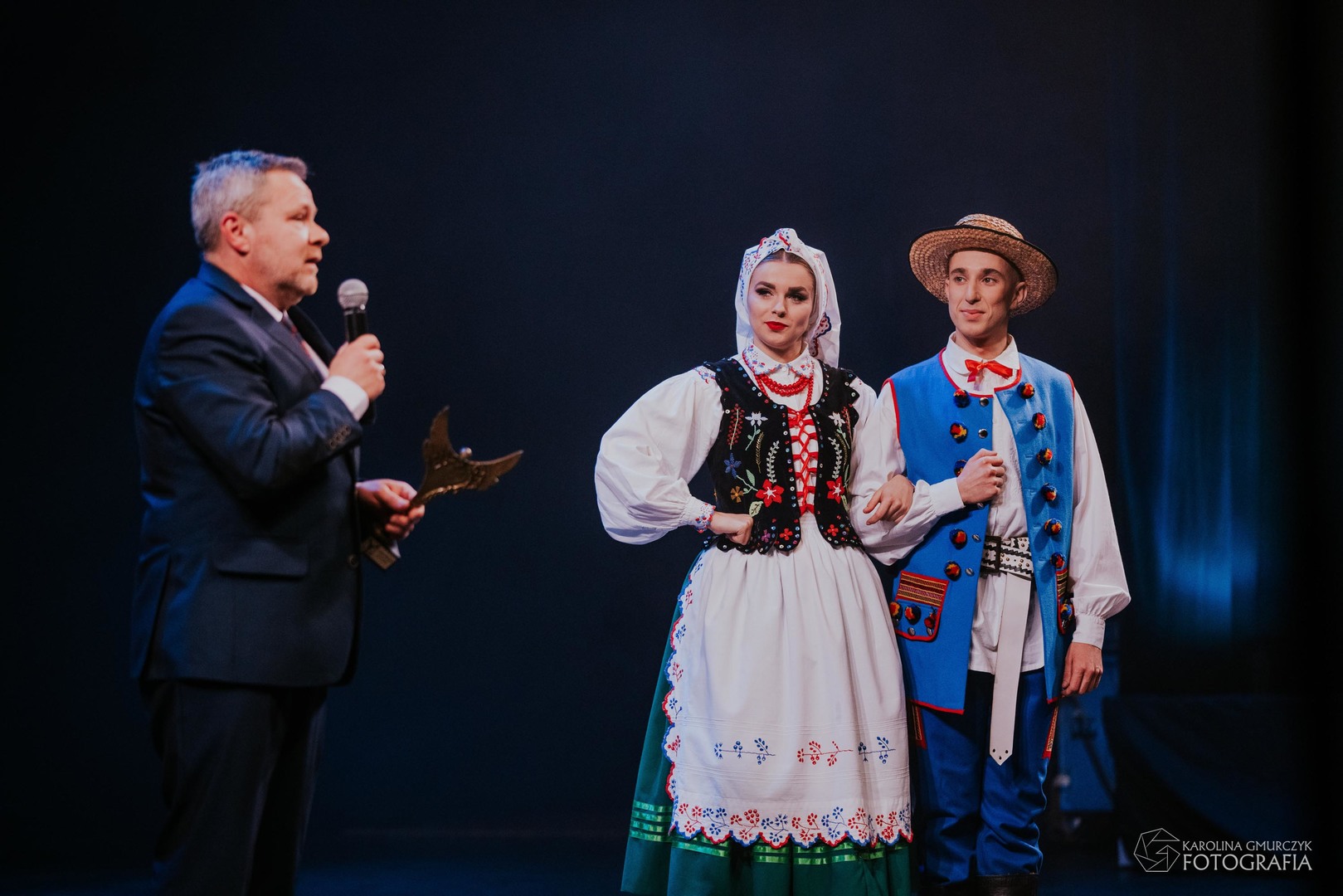 Zespół Tańca Polskiego „Wronki” zaprezentował się w przepięknym ...